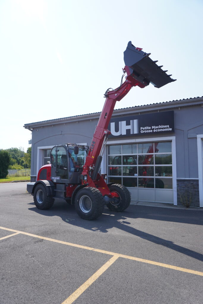 UHI Machinery UWL825HT Telescopic Handler Wheel Loader 5,511lbs. Lift ...