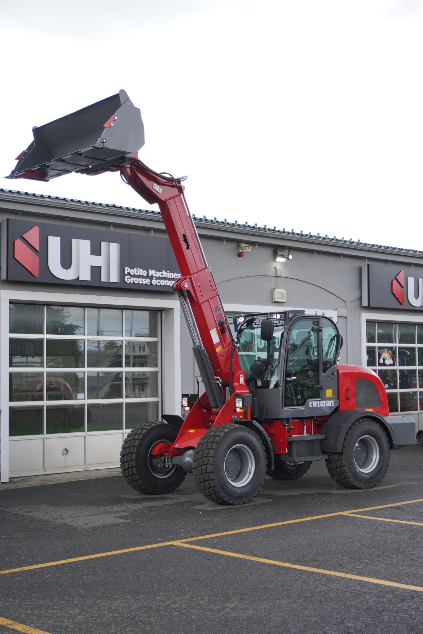 UHI Machinery UWL825HT Telescopic Handler Wheel Loader 5,511lbs. Lift ...