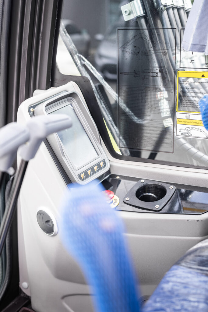 UHI Machinery UME80 Compact Excavator 15,880 lbs. Yanmar Engine – UHI ...