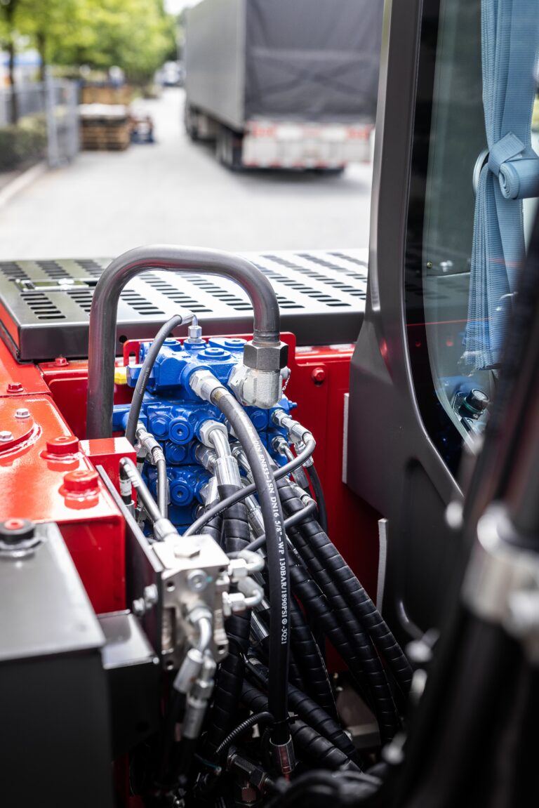 UHI Machinery UME80 Compact Excavator 15,880 lbs. Yanmar Engine – UHI ...