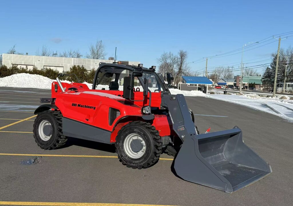 UHI Machinery UTL625 5500 lb Rated capacity telehandler - UHI MACHINERY CA